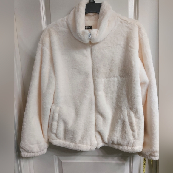 Angel cult | Jackets & Coats | Nwt Womens Angel Cult Cozy White Faux ...